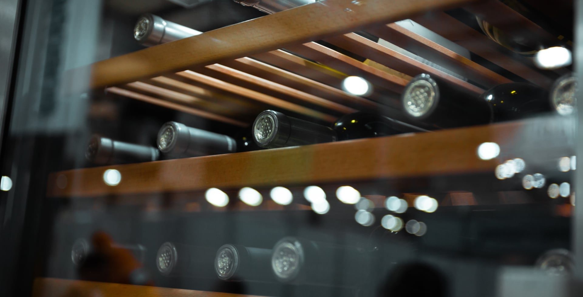 Celliers de Conservation de Vins Options Encastrables et Autoportantes ...